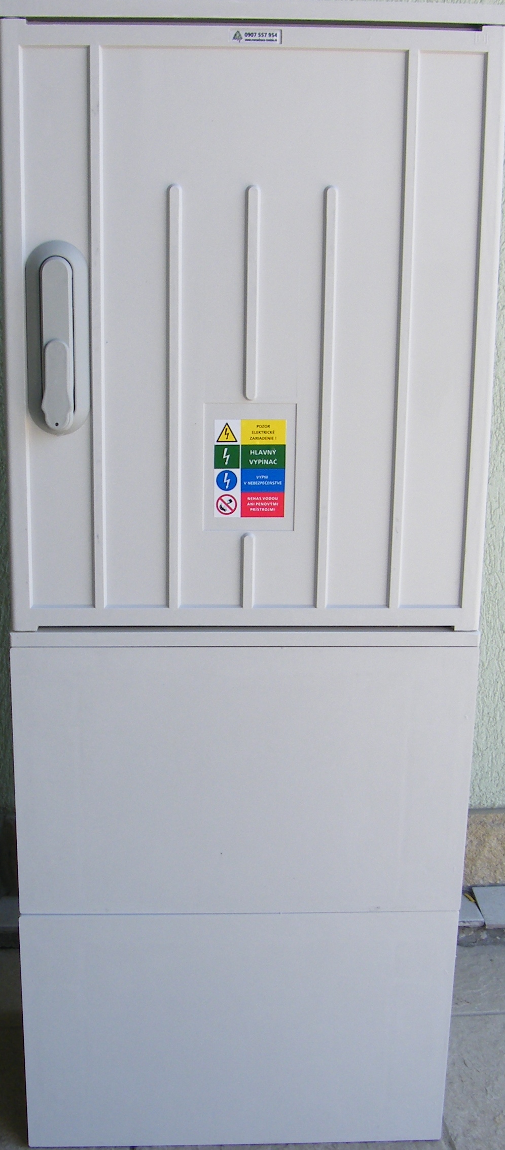 ELEKTROMEROVÝ ROZVÁDZAĆ RE1T2Z 40A + PILIER
